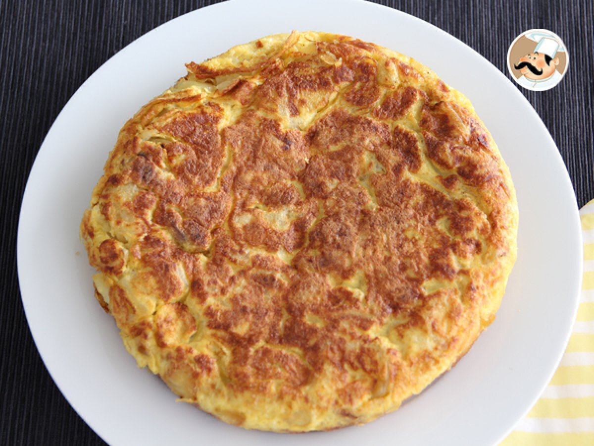 Receta de tortilla española de patatas con cebolla