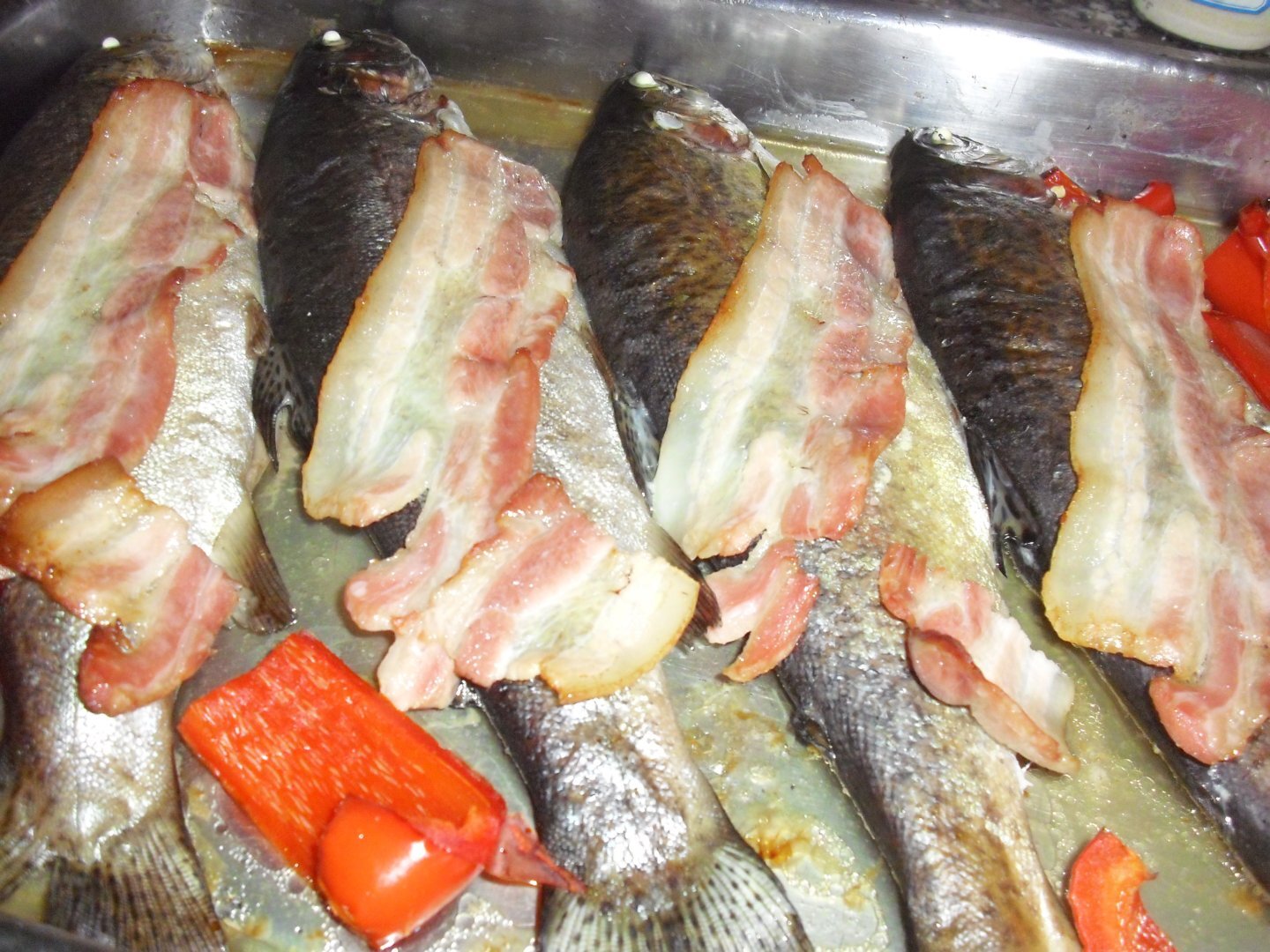 Receta de truchas al horno con bacon fácil y deliciosa