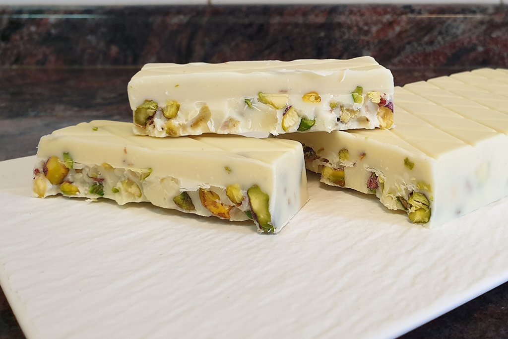 Receta de turrón de chocolate blanco y pistacho