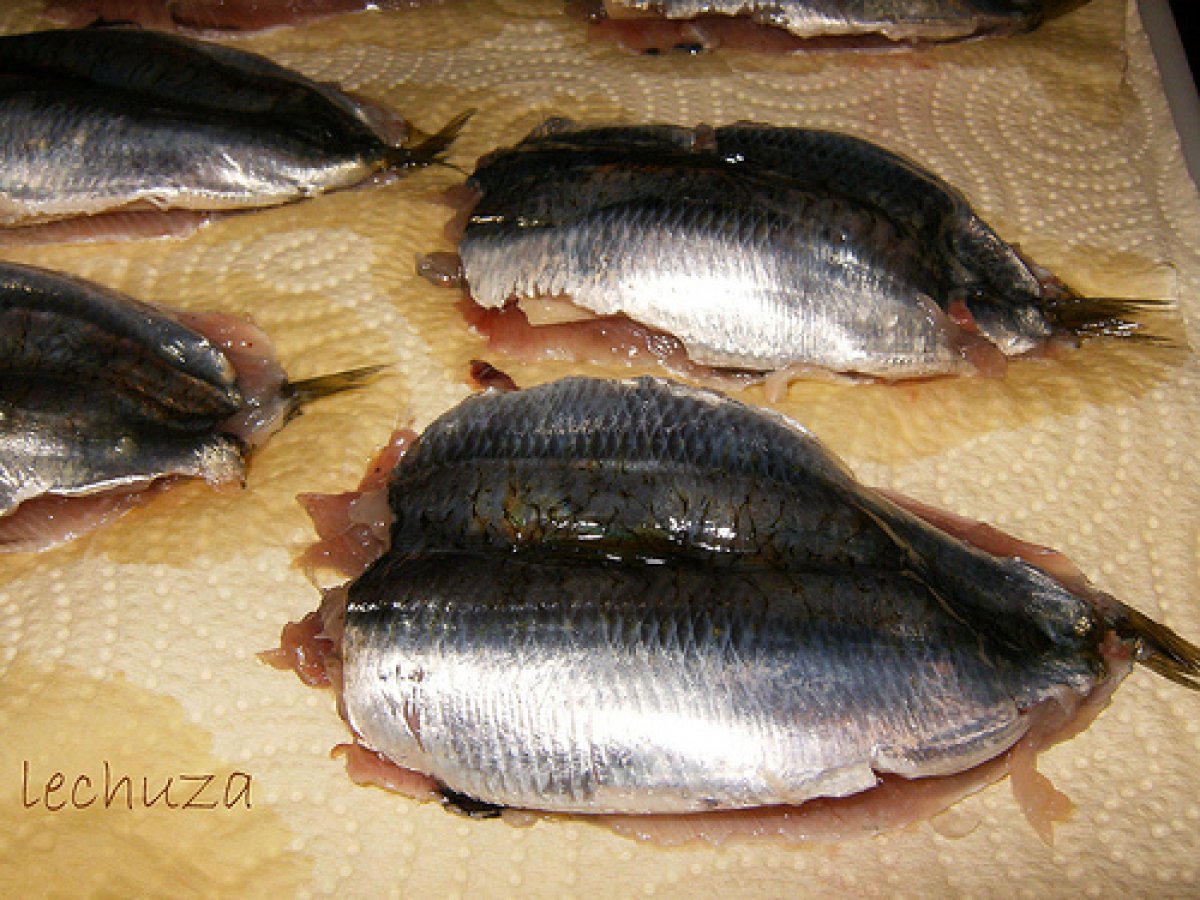 Xoubas en tempura rellenas de queso san simón - Receta Petitchef