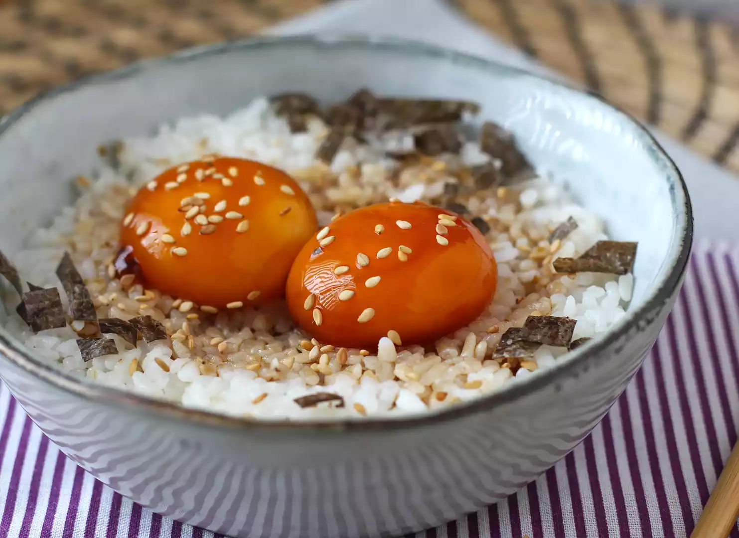 Receta de yemas de huevo curadas en soja